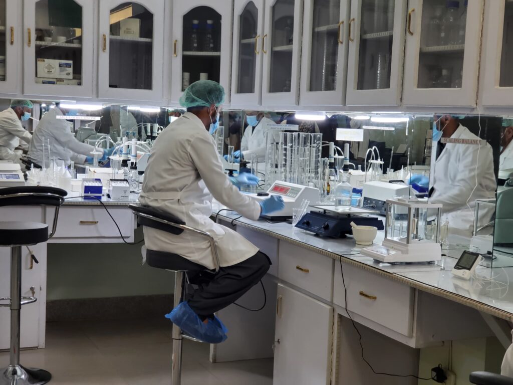 New agriculture laboratory inaugurated in Kandahar - OmidRadio